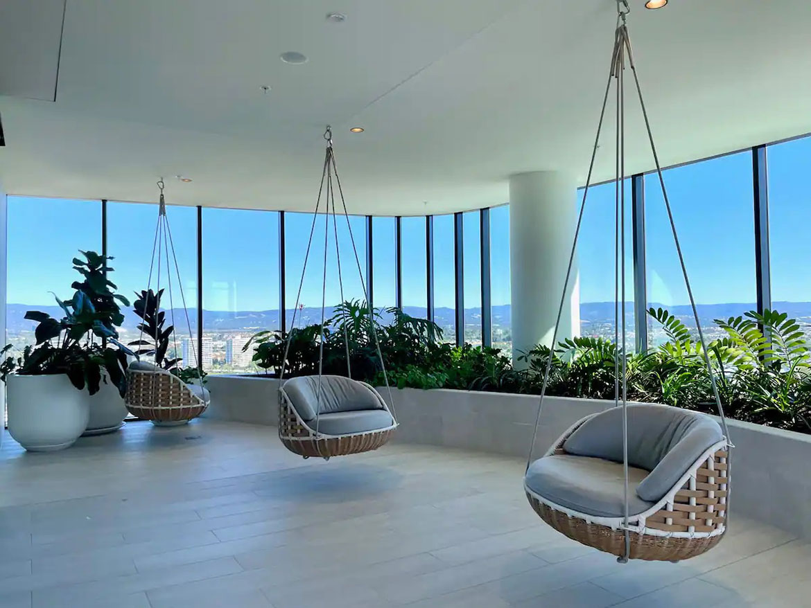 Luxury Waterfront Broadbeach Casino Apartment – Opal Realty Group